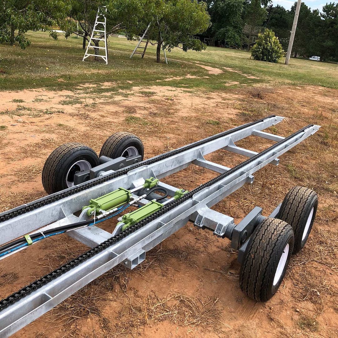APPLE BIN TRAILER - Eastern manufacturing and design