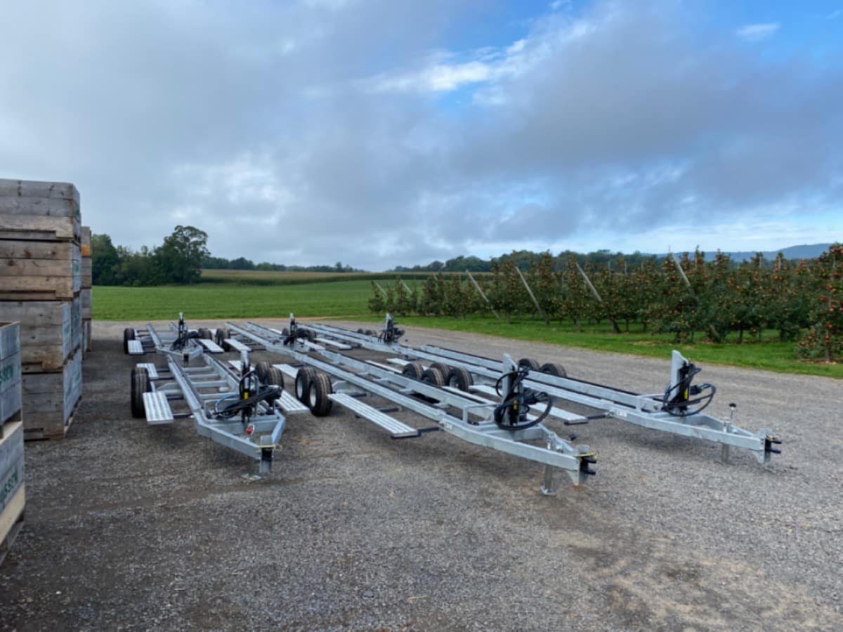 APPLE BIN TRAILER – MODEL 1 - Eastern manufacturing and design