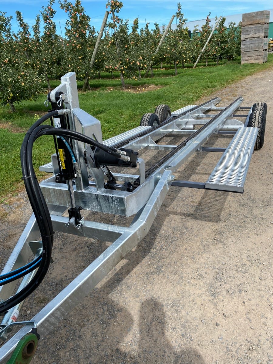 APPLE BIN TRAILER – MODEL 1 - Eastern manufacturing and design